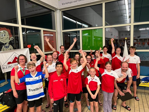 ZWARE STRIJD VOOR ZWEMMERS MZ&PC DE REEST IN TWEEDE COMPETITIE RONDE ...